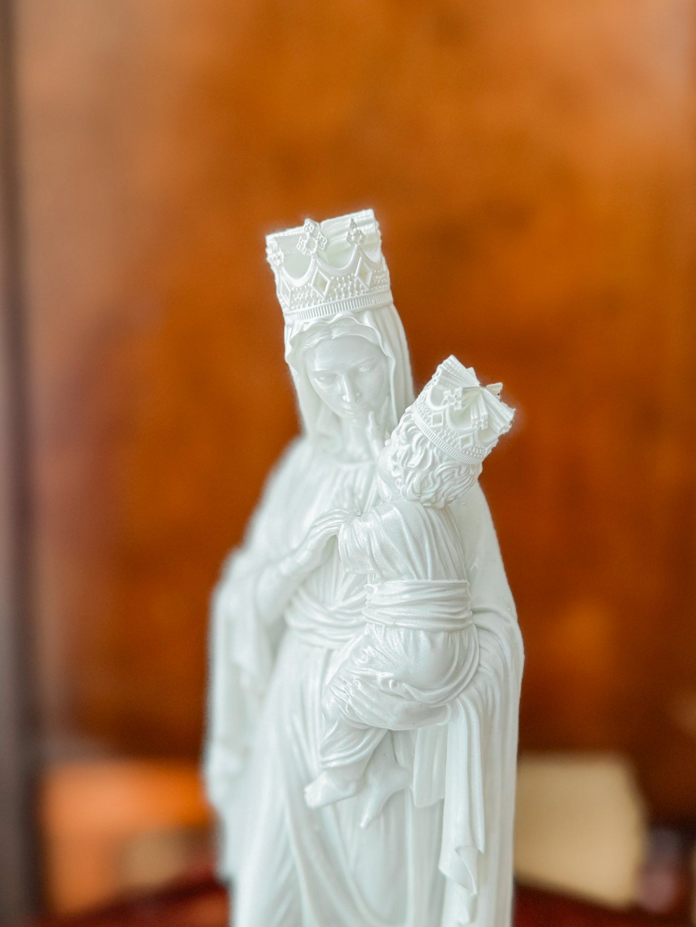 Regina Caeli Statue – Catholic Made Goods