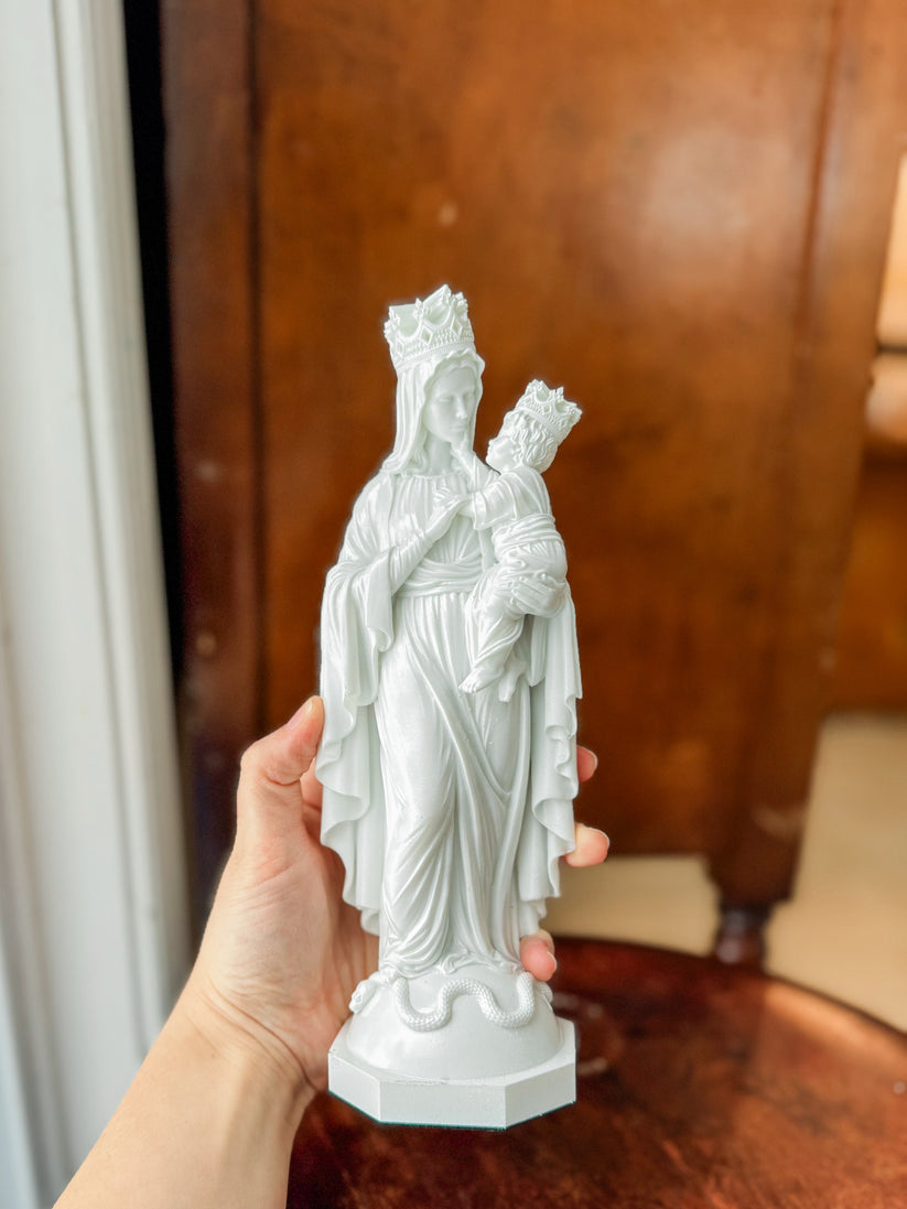 Regina Caeli Statue – Catholic Made Goods
